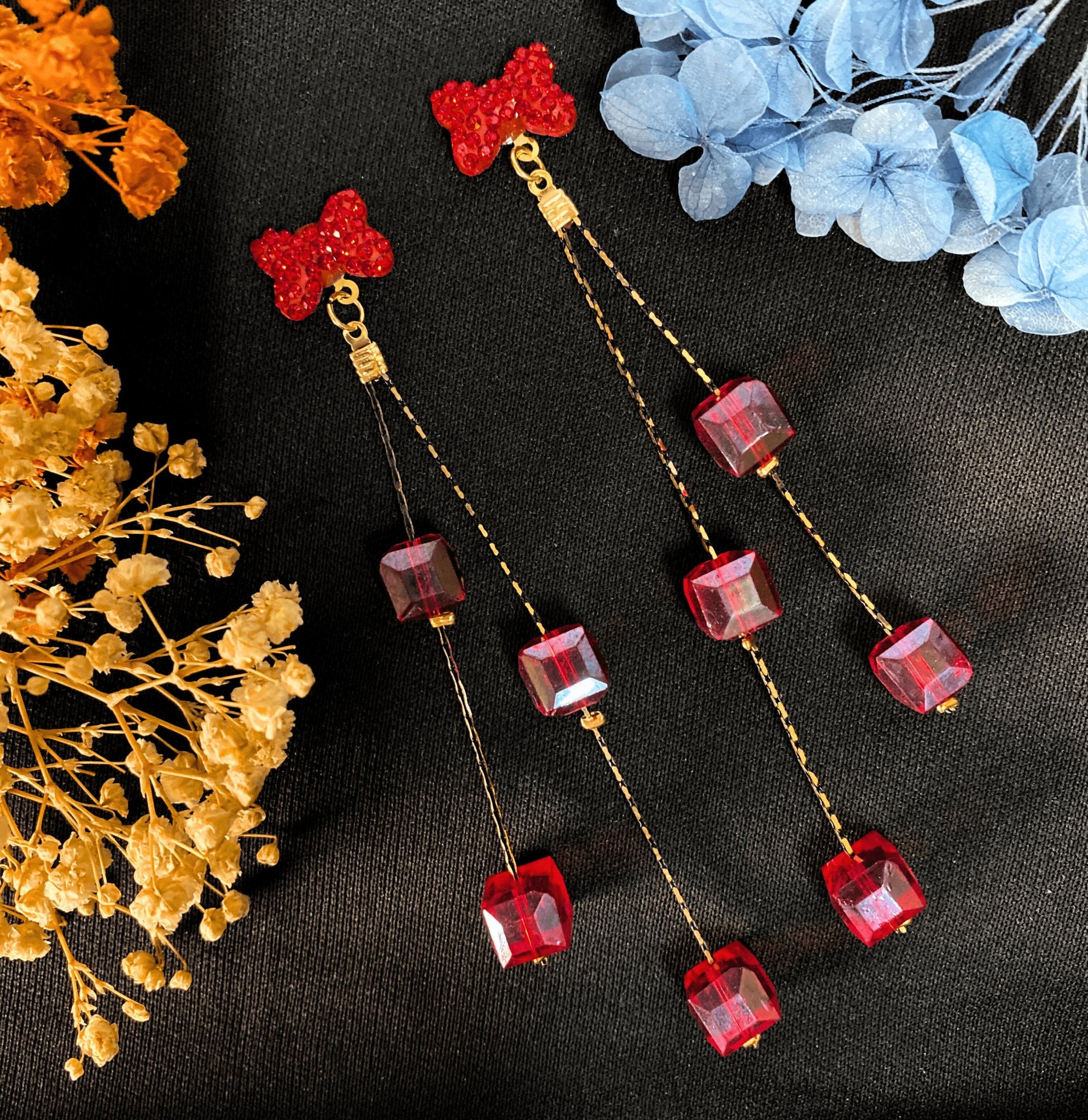 Cute red earrings store